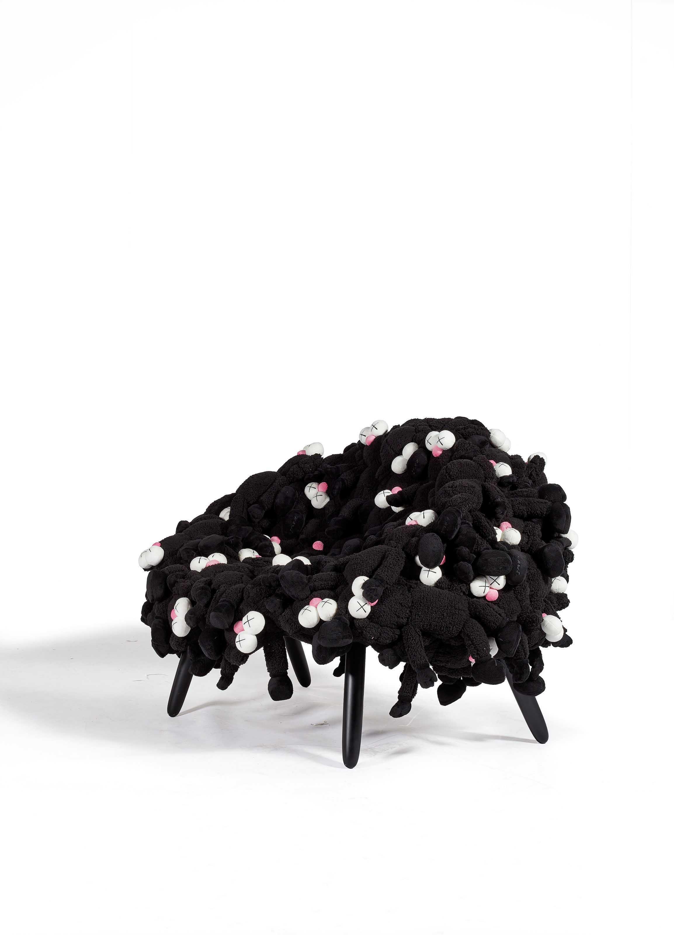 KAWS CHAIR BLACK | Art.Salon